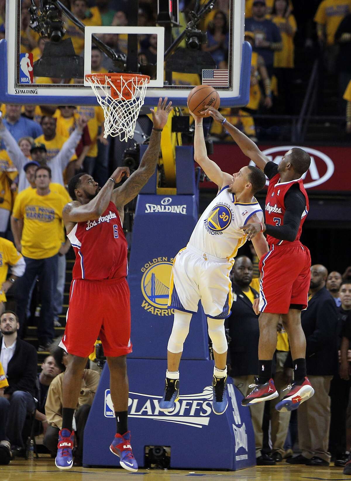 Curry performs like star in crucial Game 6