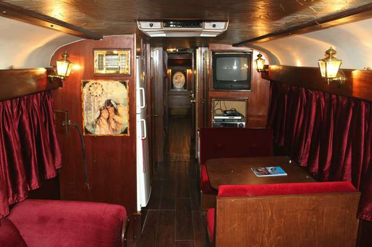 Willie Nelson's tour bus featured on 'Extreme RVs' for Travel Channel Willie Nelson's tour bus featured on 'Extreme RVs' for Travel Channel