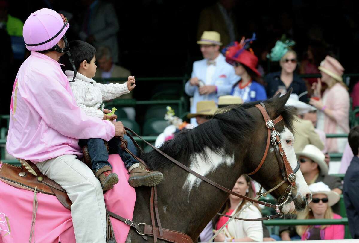 Photos: Kentucky Derby fashions