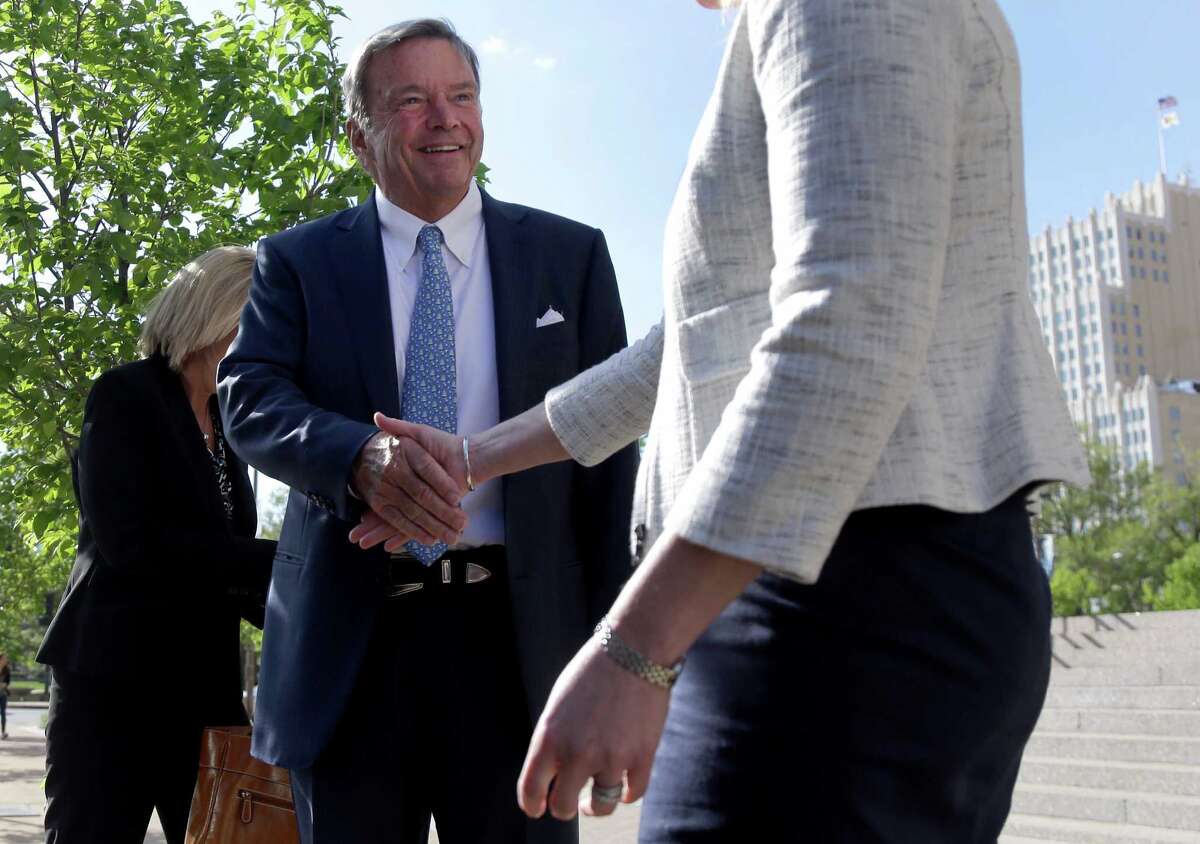 St. Louis trial highlights gender bias in pay