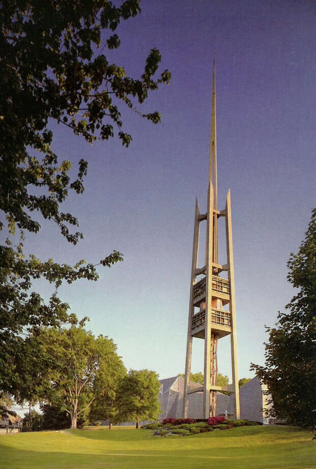 Stamford's 'fish church' to sell off land - StamfordAdvocate