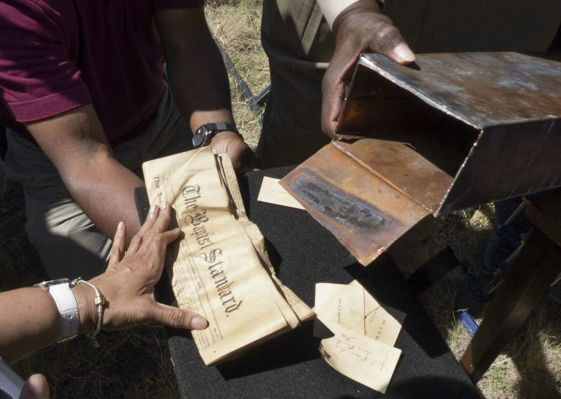 Central Texas time capsule opens after almost 80 years