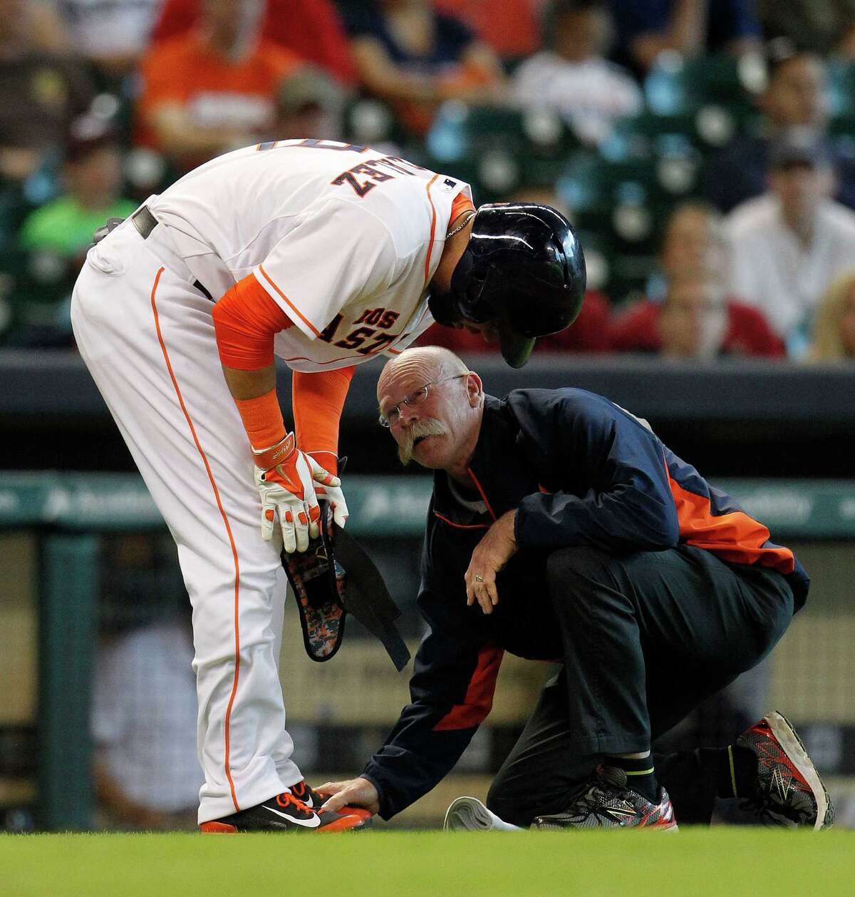 Astros' Firkus brings unique perspective, background to injury analysis