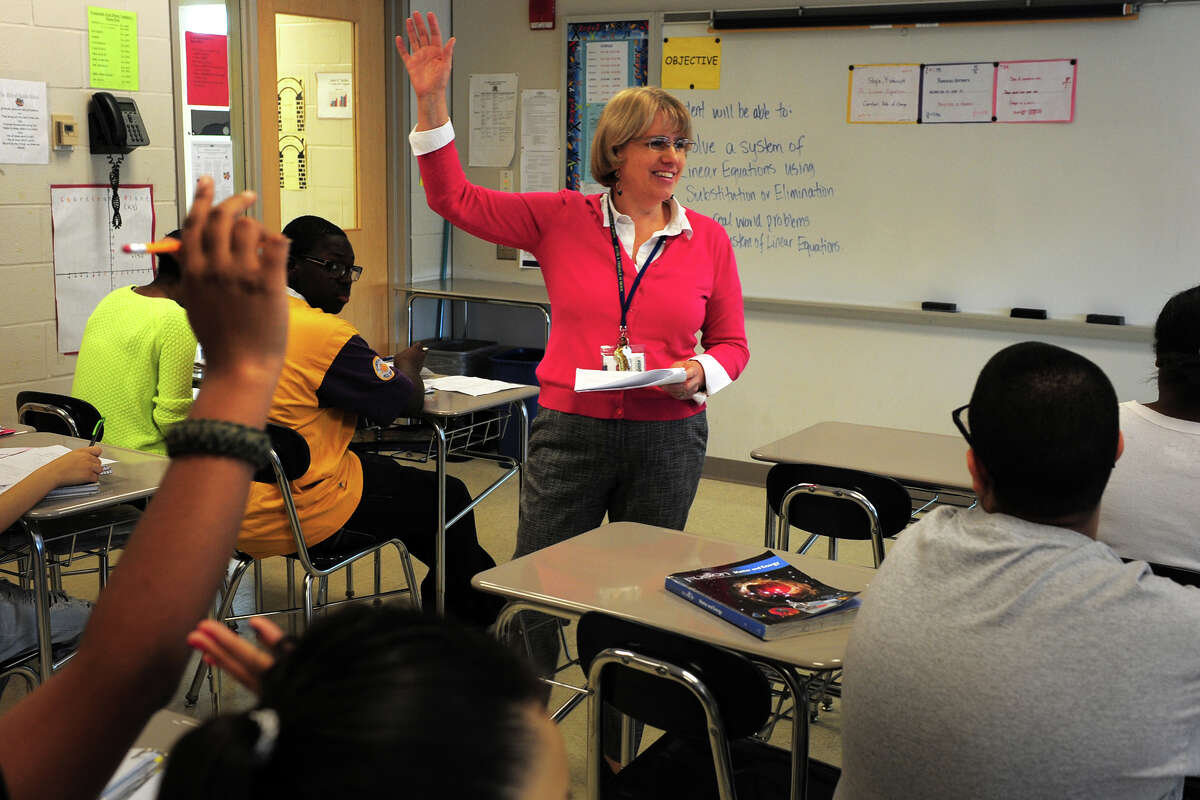 Bridgeport teachers to be honored with awards