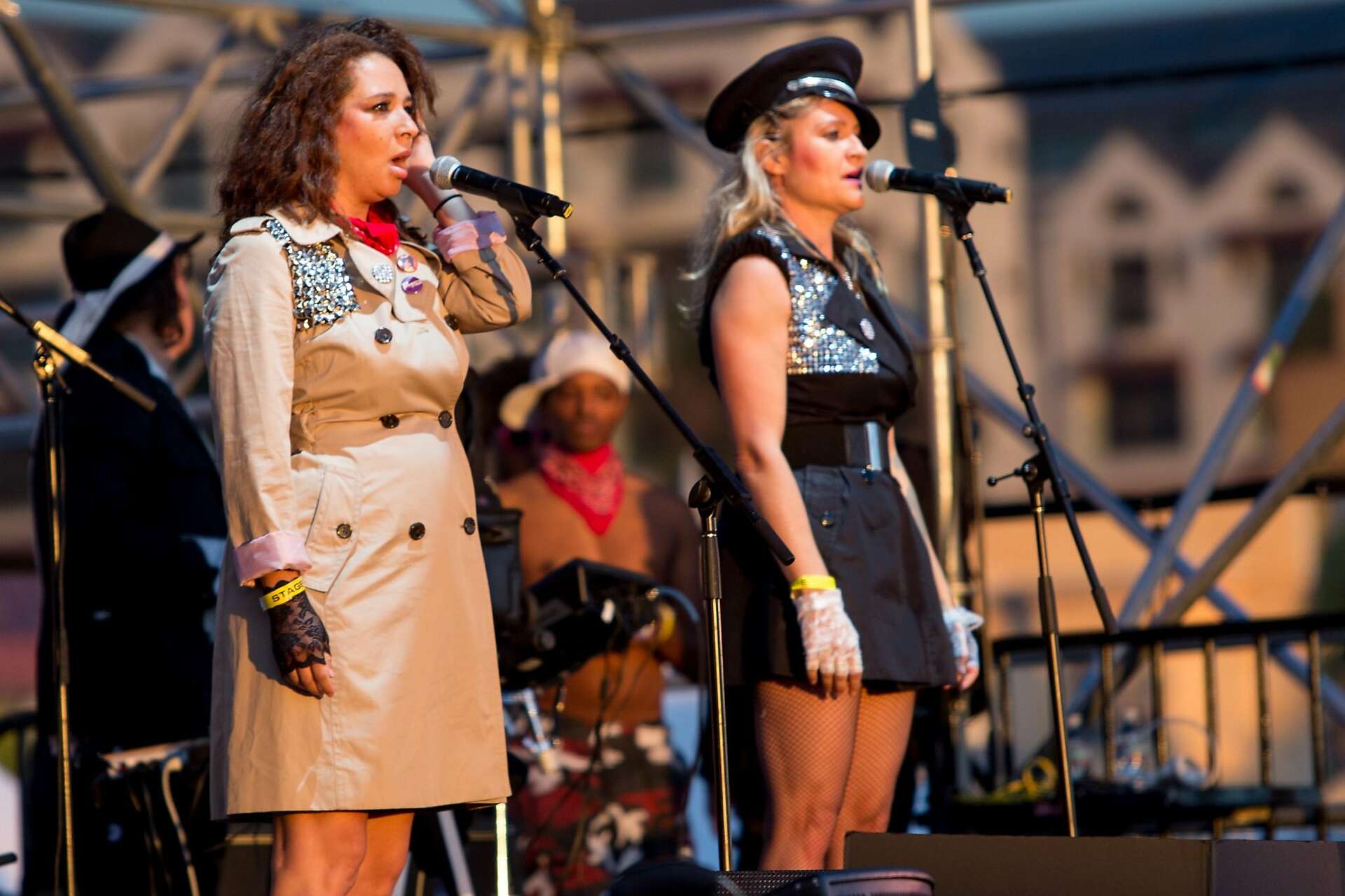 Maya Rudolph laughs in the purple rain with Princess