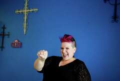 Sign language interpreter helps deaf audiences enjoy music, dirty ...