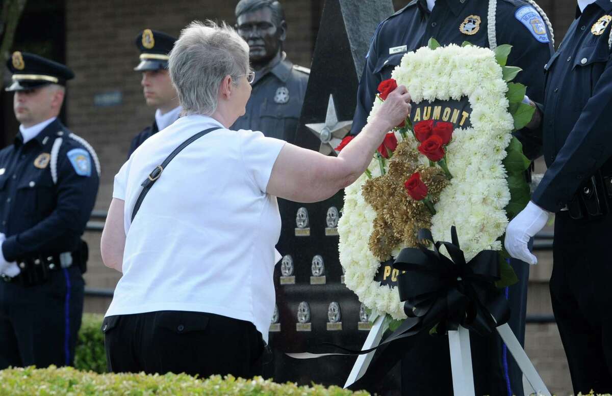 Southeast Texas police memorial honors fallen officers