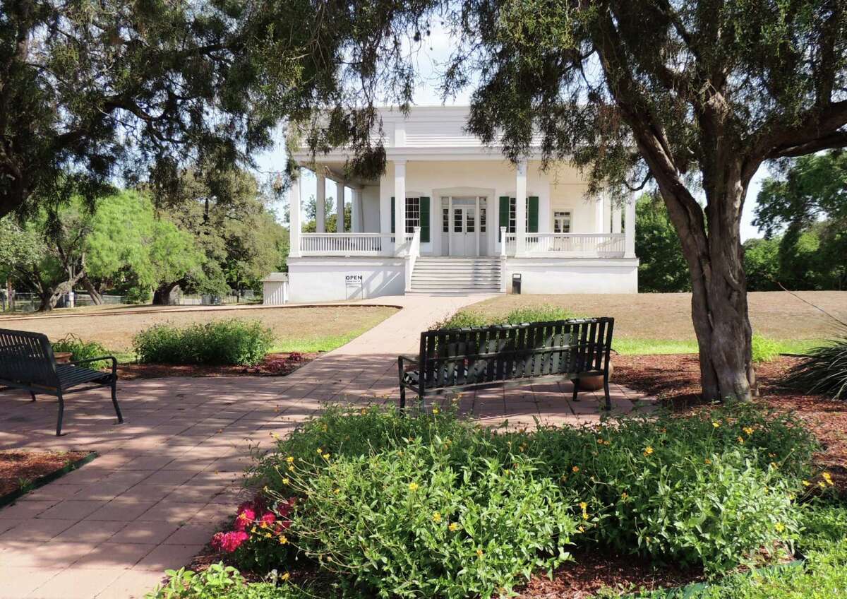 Unusual museums, historic buildings and other curiosities in Seguin