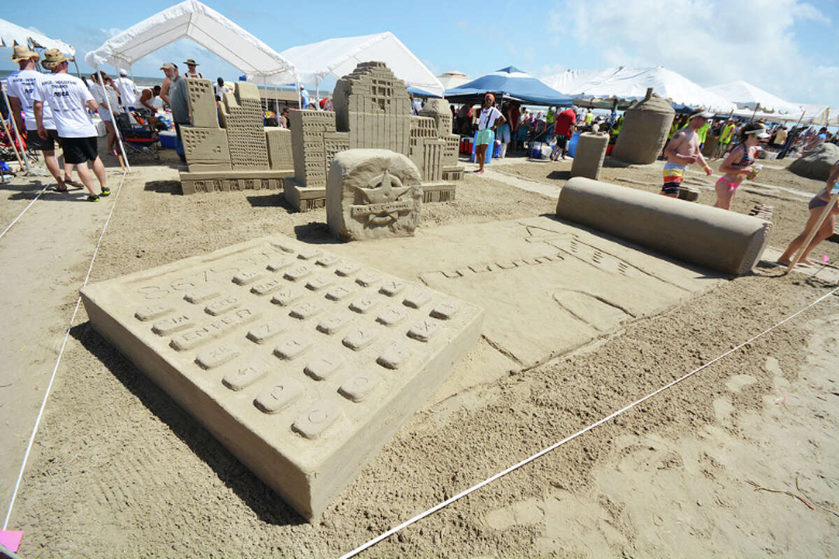 Galveston sandcastle competition plans to break a world record this year