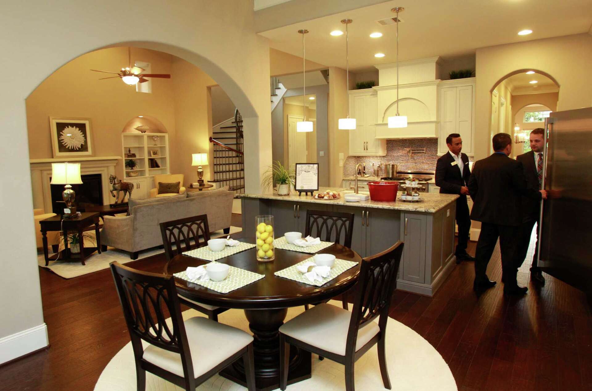 Natural gas-fueled house generates its own power