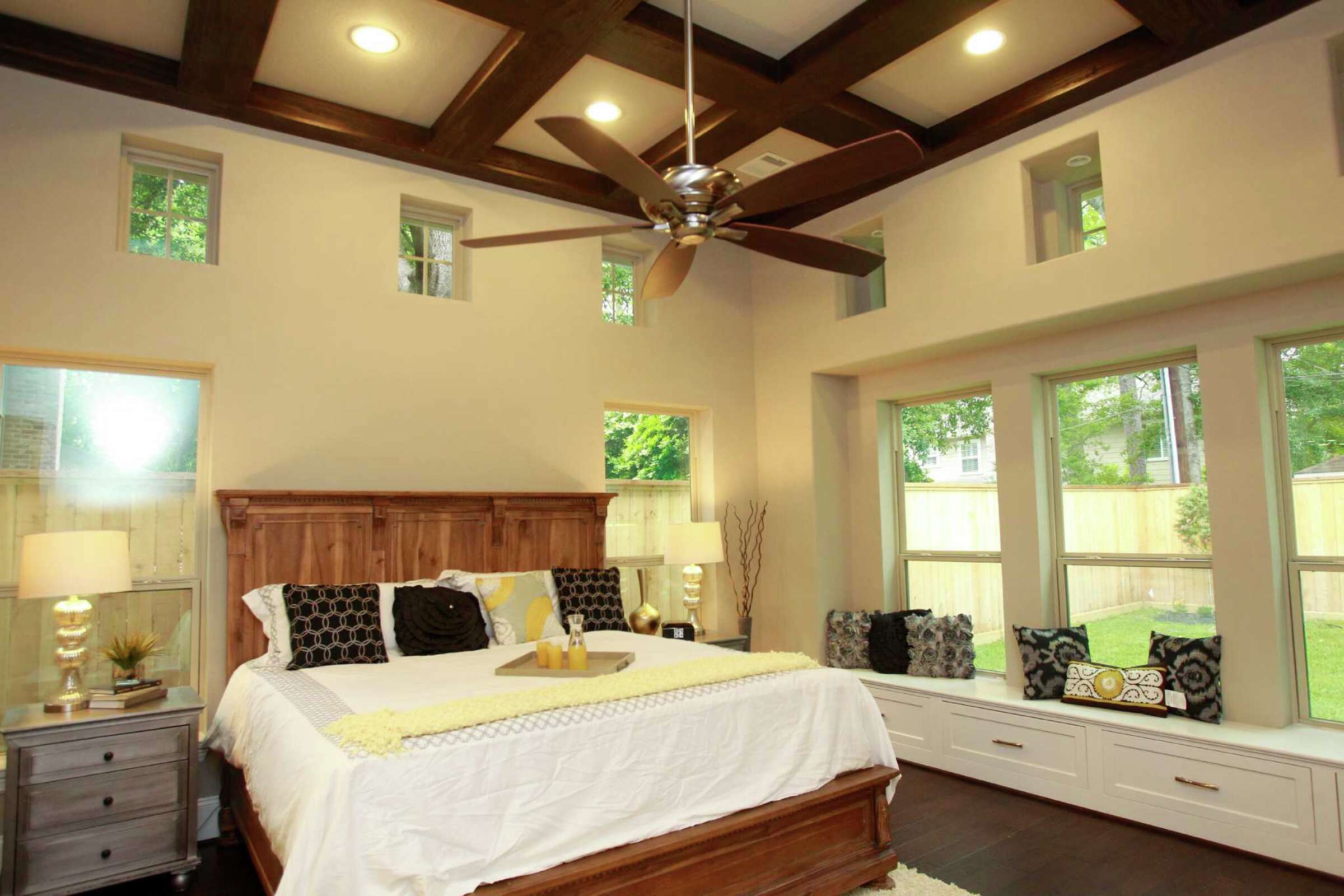 Natural gas-fueled house generates its own power