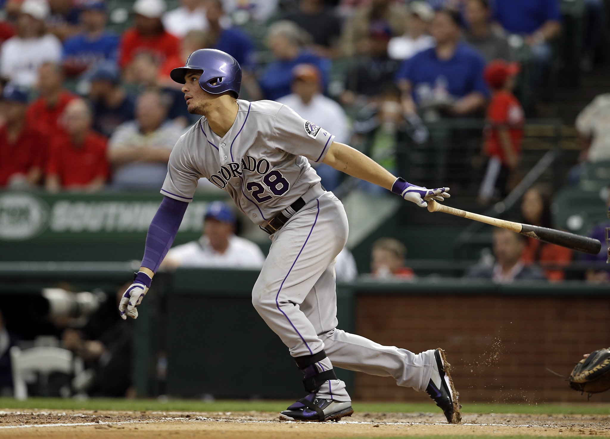 Nolan Arenado extends hit streak to Rockies-record 28