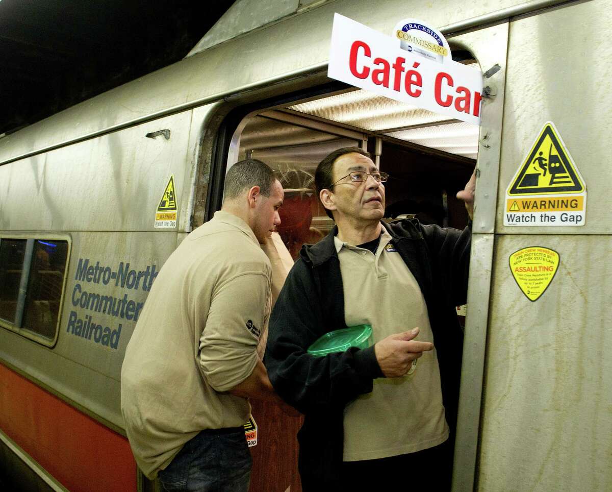 Sources: Bar cars returning to New Haven Line trains on Metro North