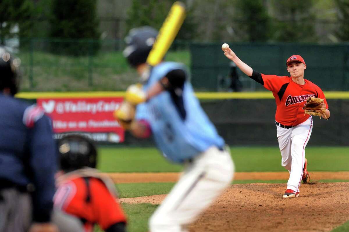 Pierce strong in tight spot