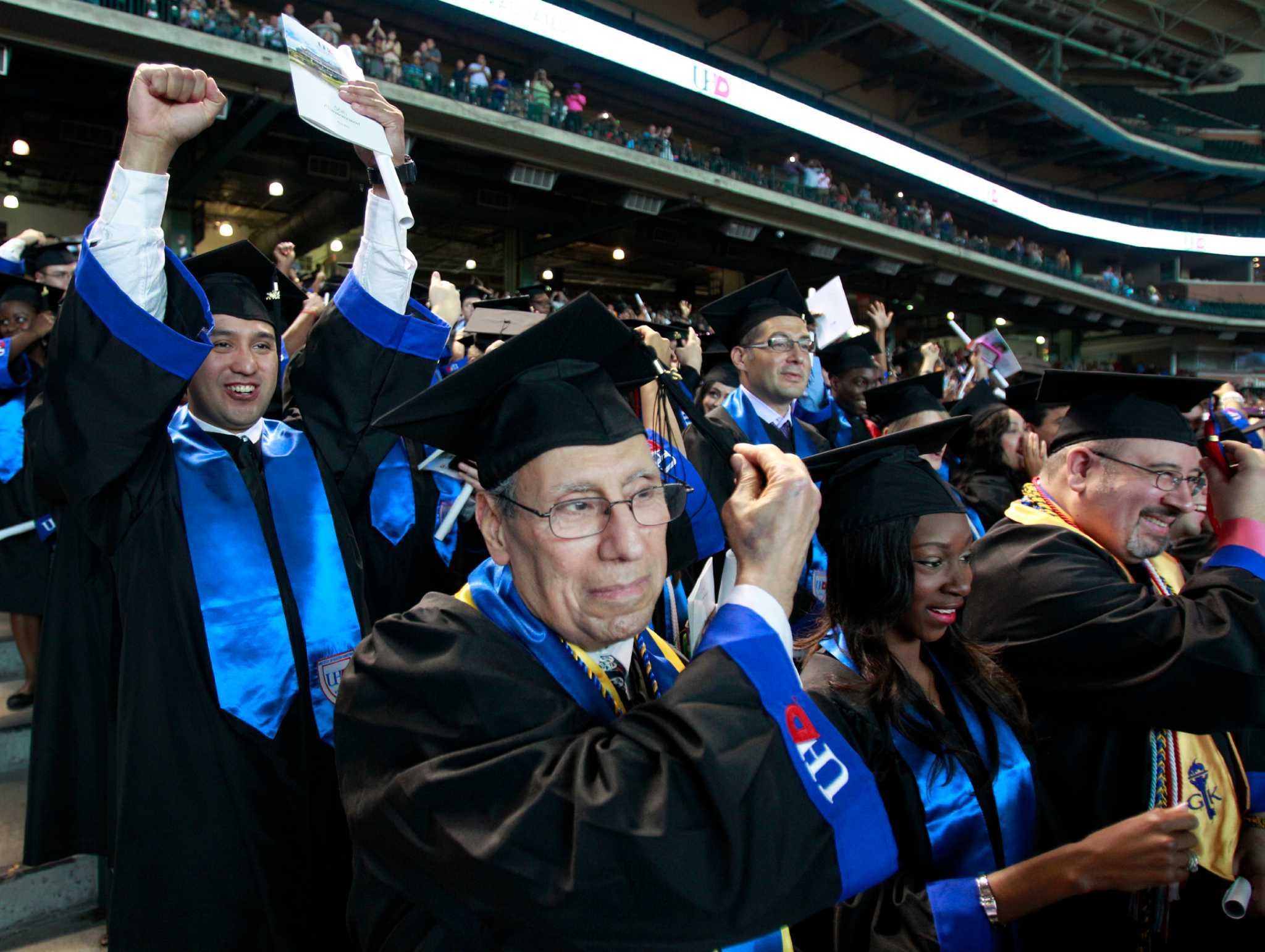 Vietnam veteran earns college degree 50 years after graduating high school