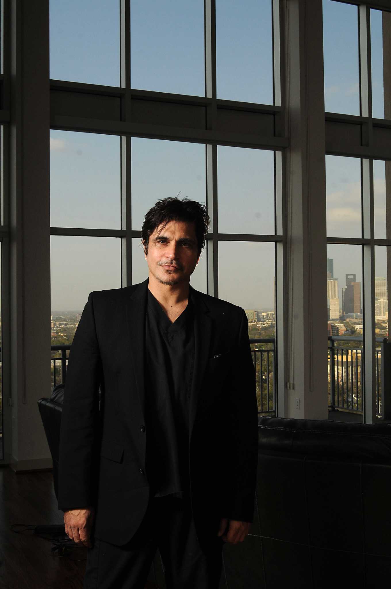 Anesthesiologist balances his passions for medicine, movies