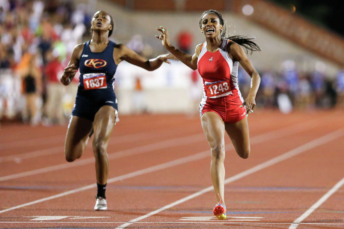 Relays lead Judson to track title