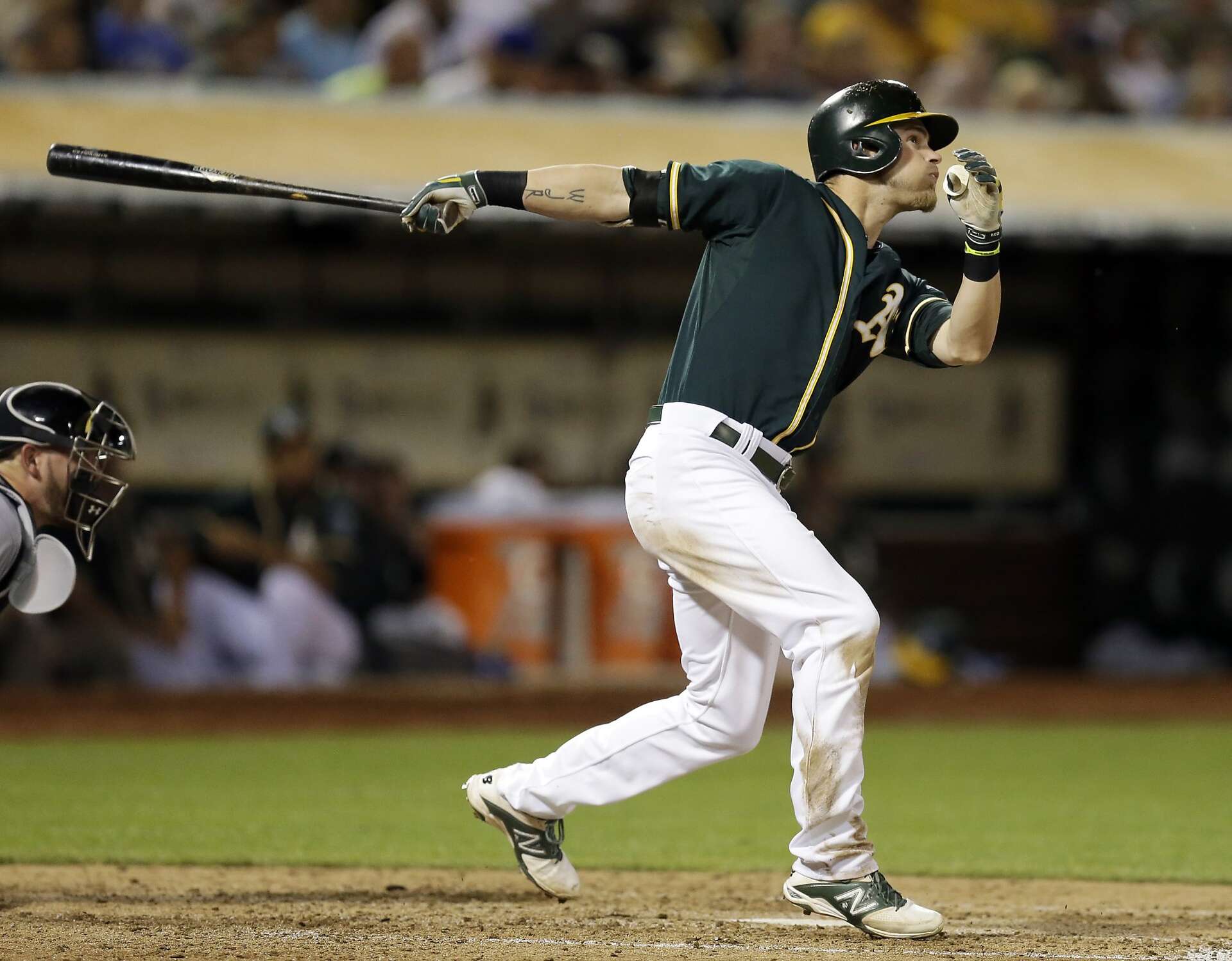 A's, Josh Reddick, in tune in rout of White Sox