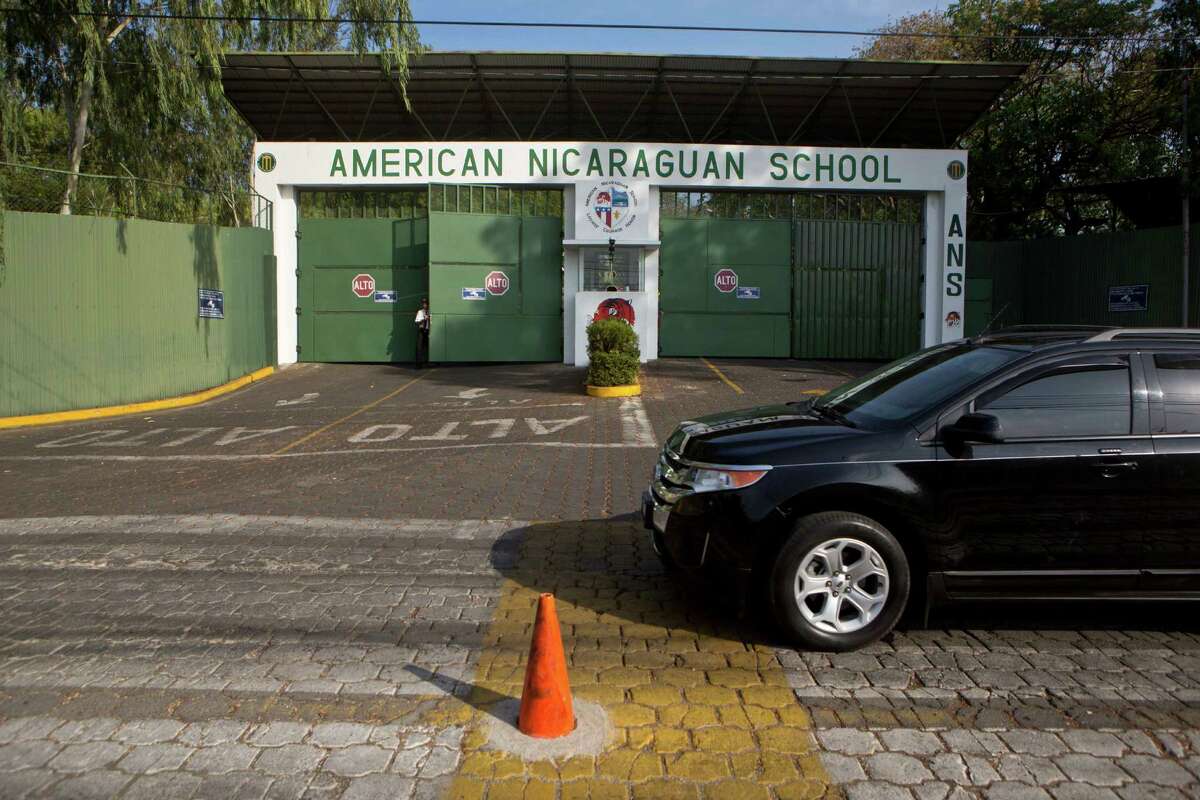 Hundreds contact FBI about pedophile teacher case