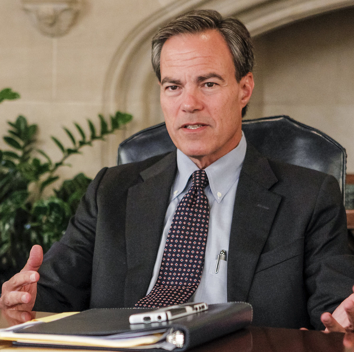 Straus calls for an end to diversions from the state highway fund