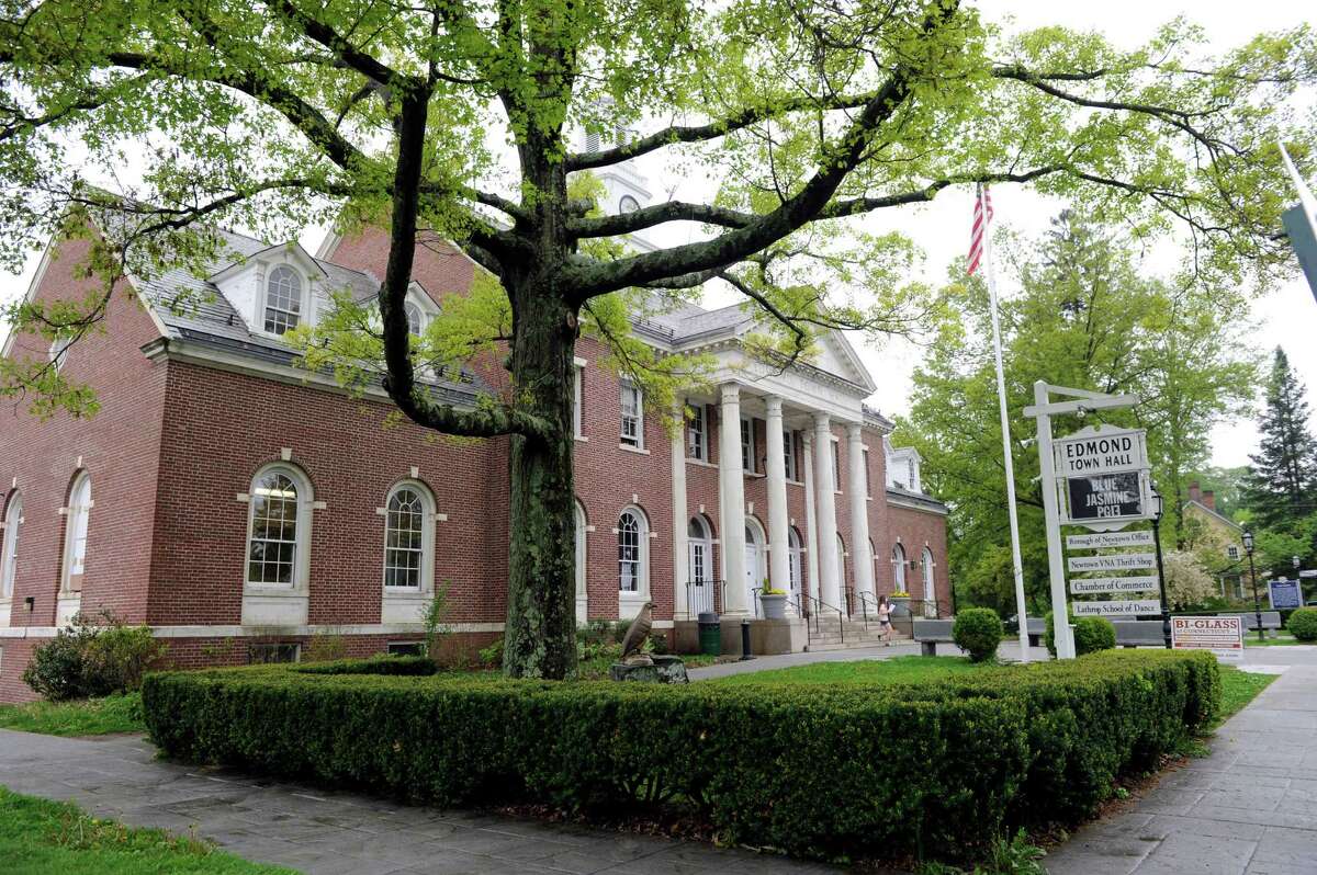 Edmond Town Hall windows get a face lift