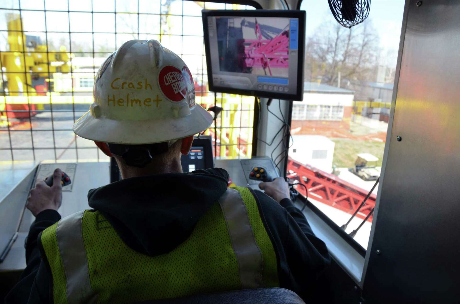 Century-old water driller's new rigs walk into oil field service