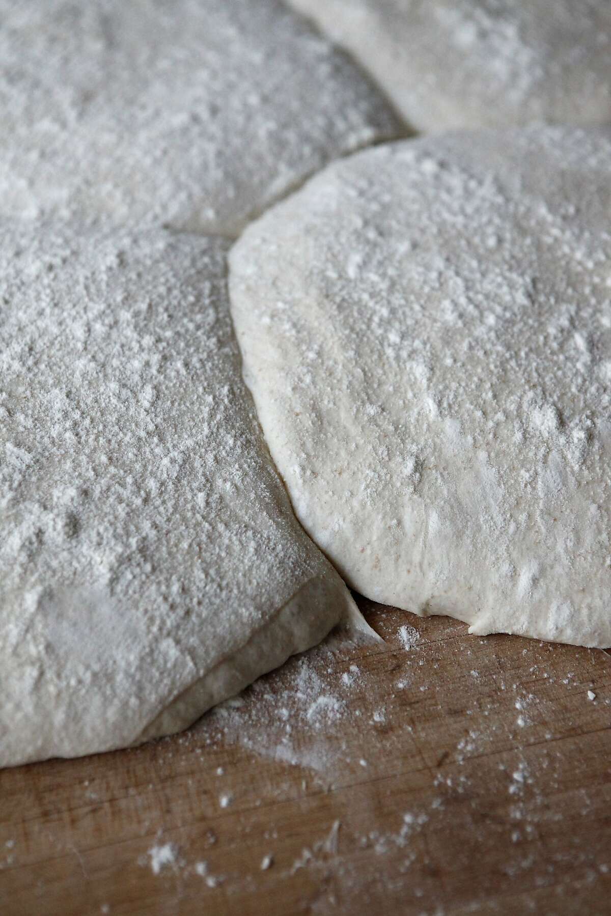 To bakers, coping with wheat intolerance is no piece of cake
