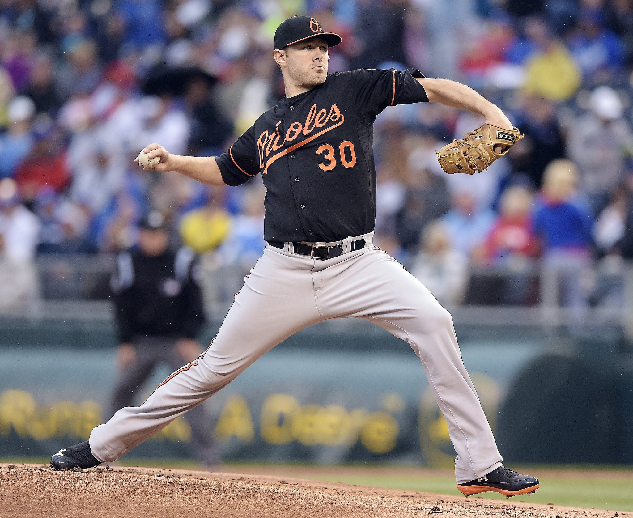 Blue Jays' Hutchison, Orioles' Tillman pitch shutouts