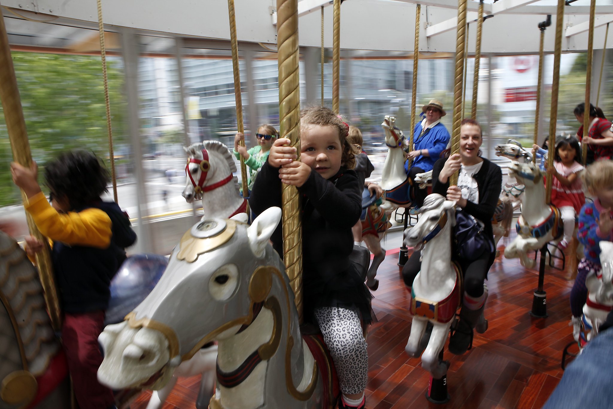 S.F. carousel takes a turn for the better after repairs