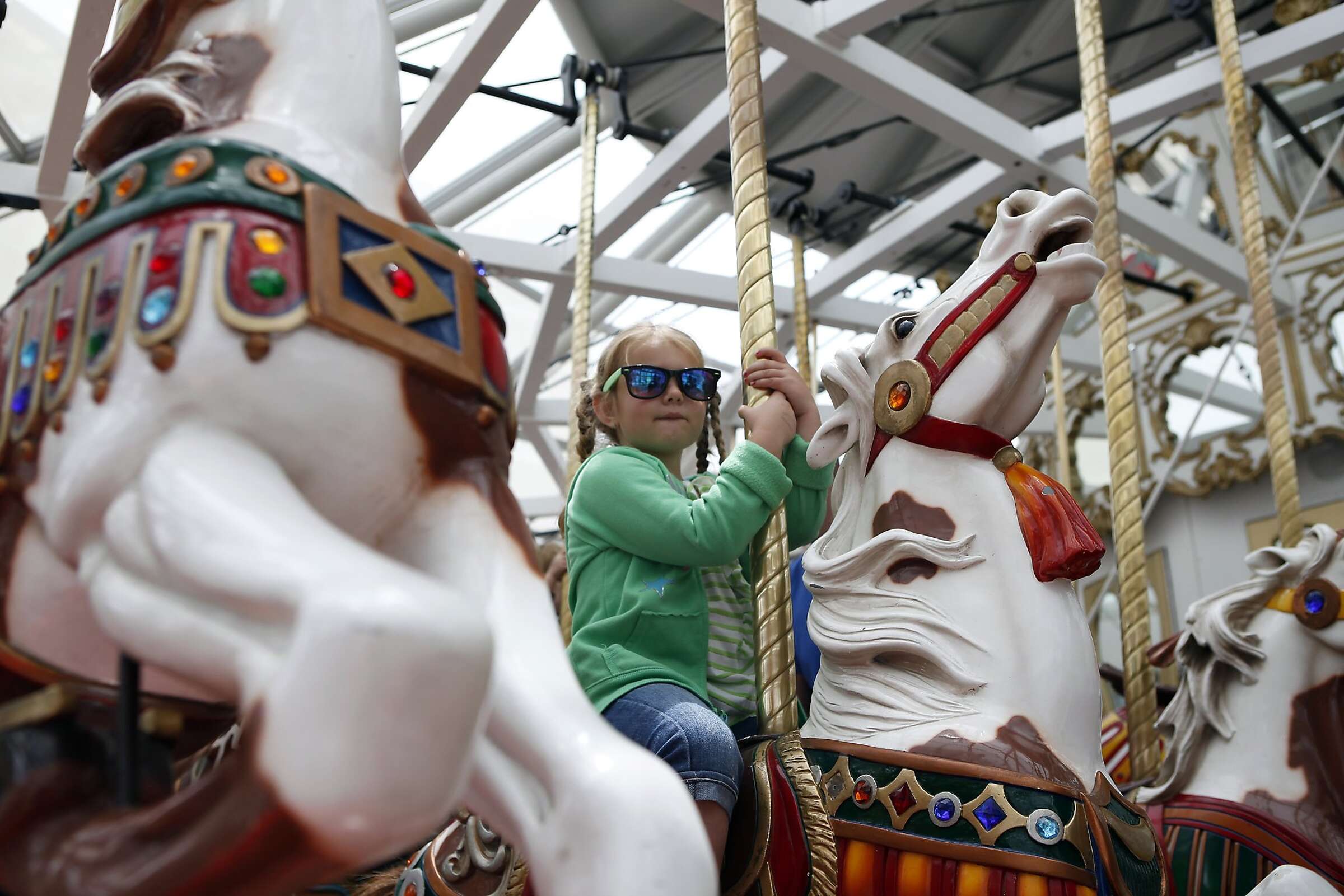 S.F. carousel takes a turn for the better after repairs