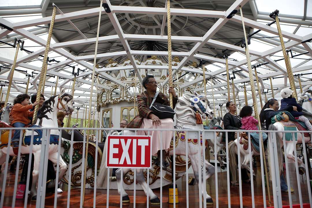 S.F. carousel takes a turn for the better after repairs