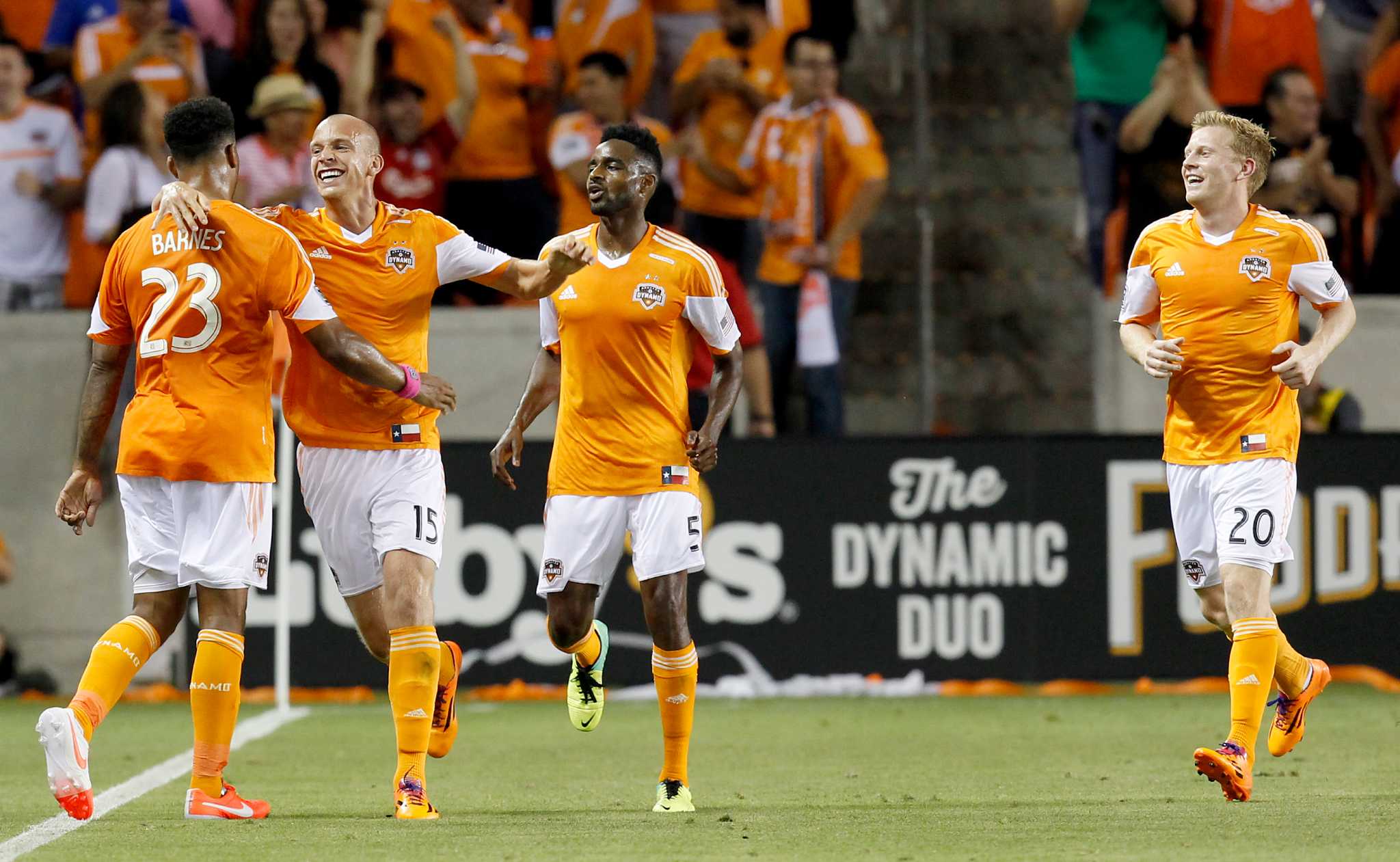 Barnes lifts Dynamo to win over Galaxy