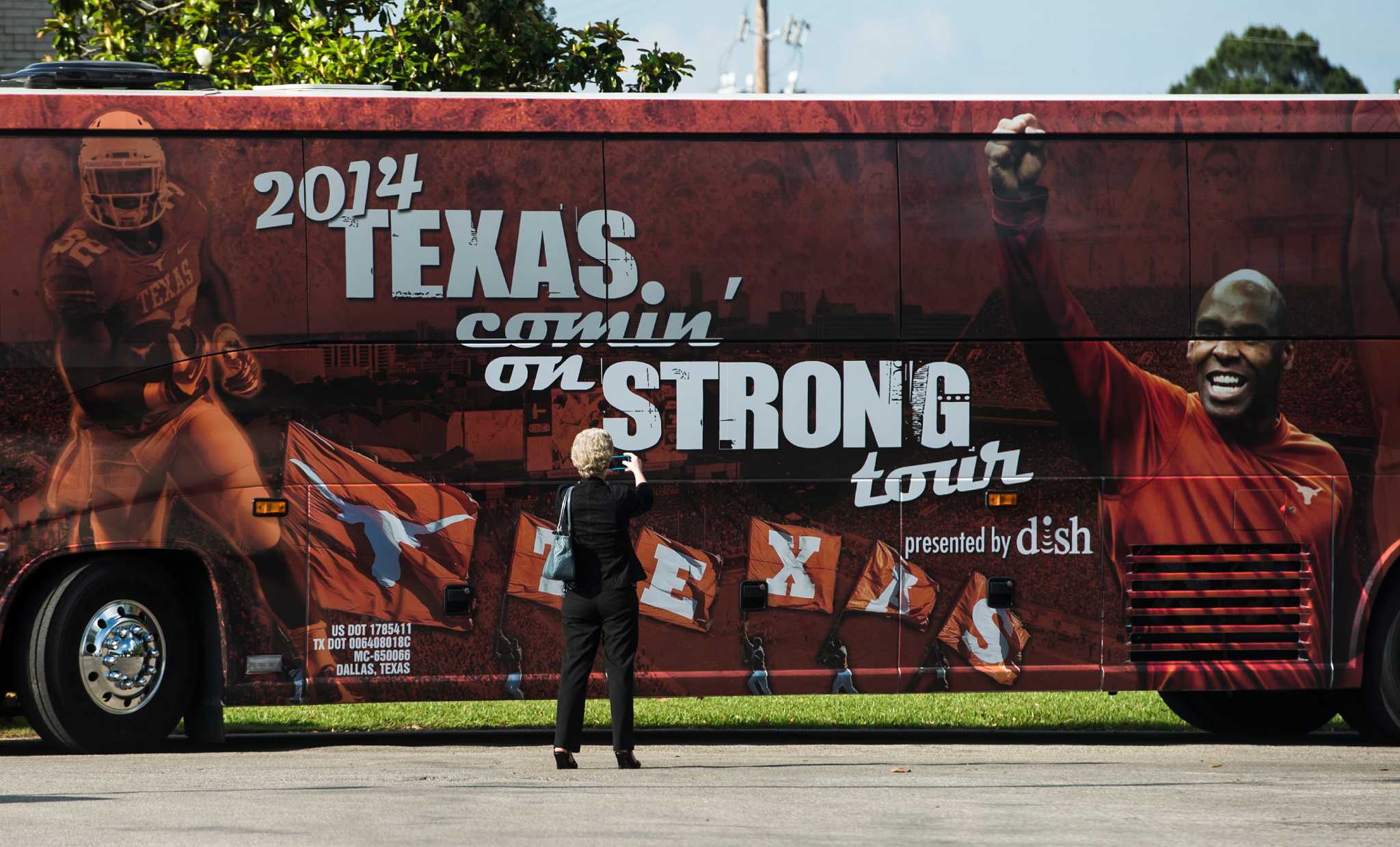 Charlie Strong tour stops in Beaumont