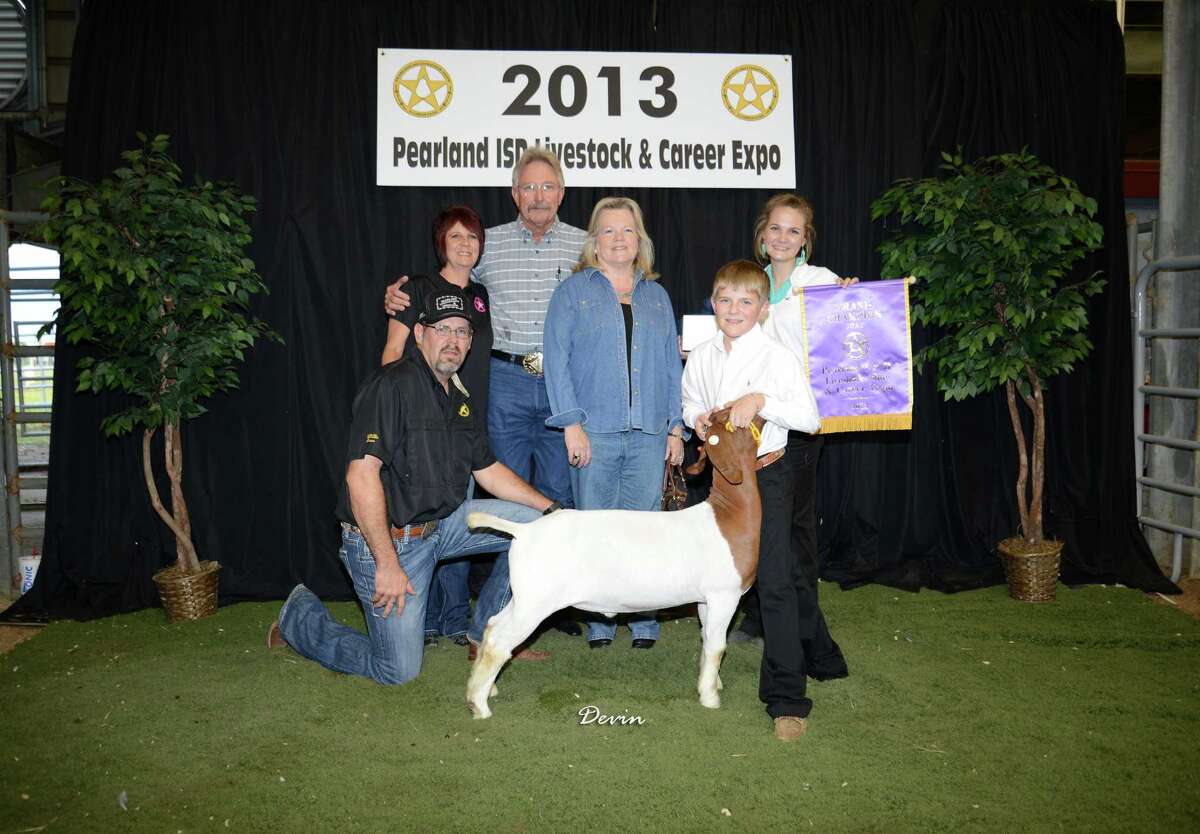 Pearland teen raises animals, follows family tradition