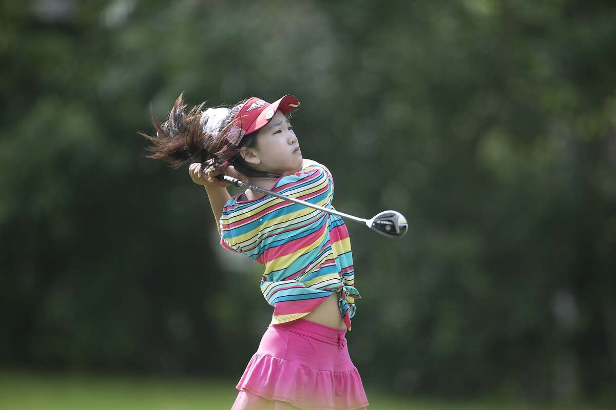 11-year-old golf prodigy Lucy Li seizes slice of history