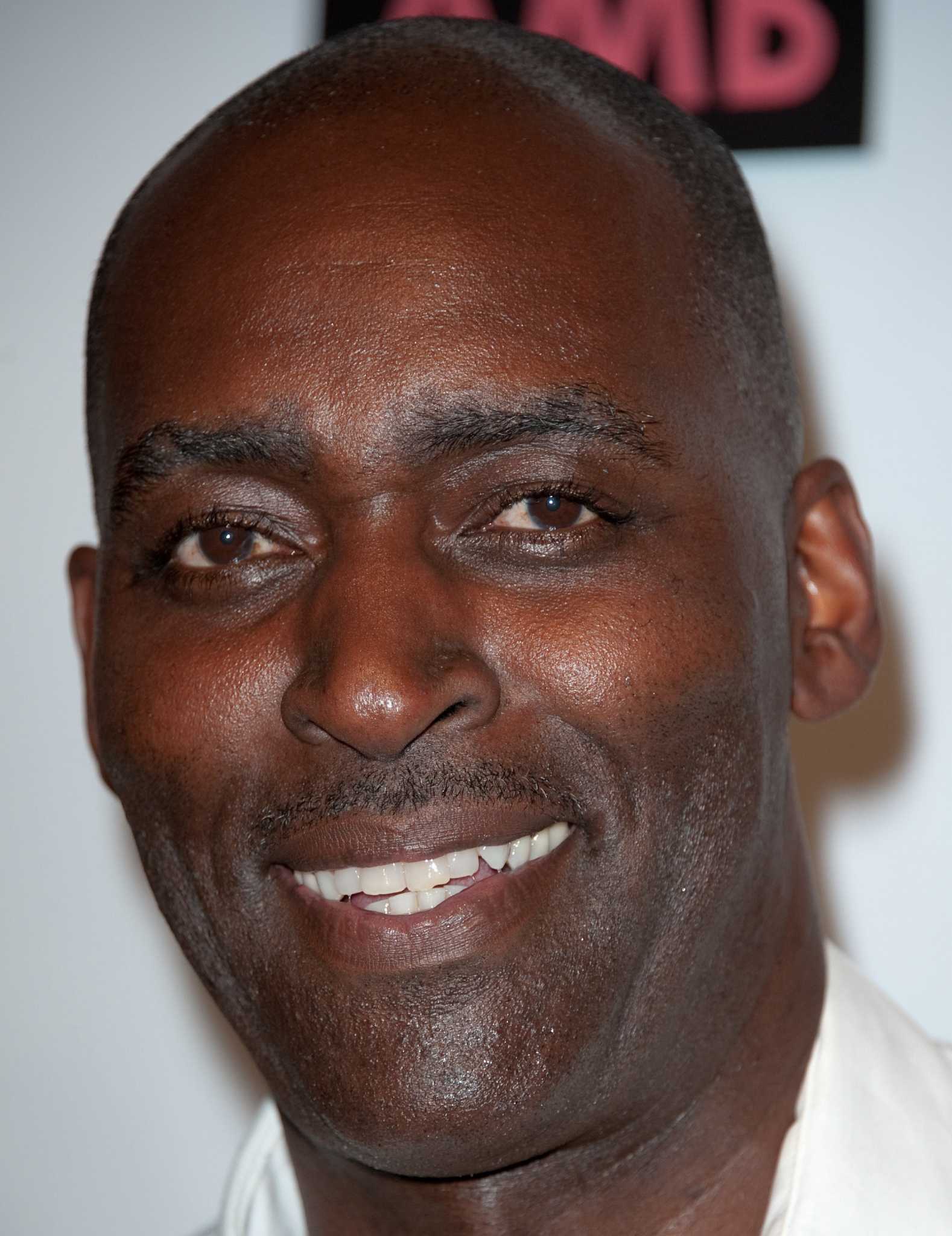 Cops: 'Shield' actor told 911 operator he shot his wife