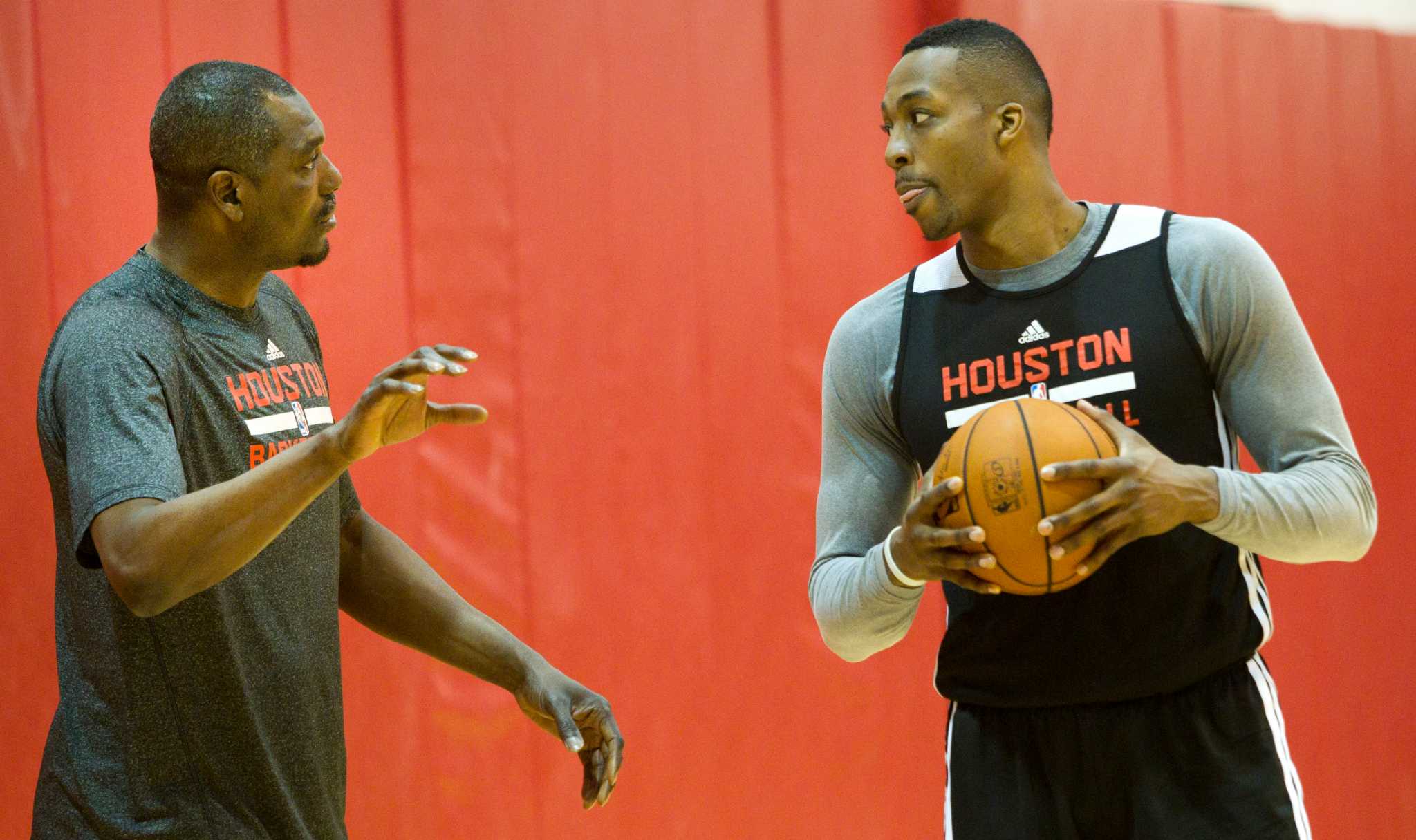 Olajuwon on Rockets: 'This is a championship team'