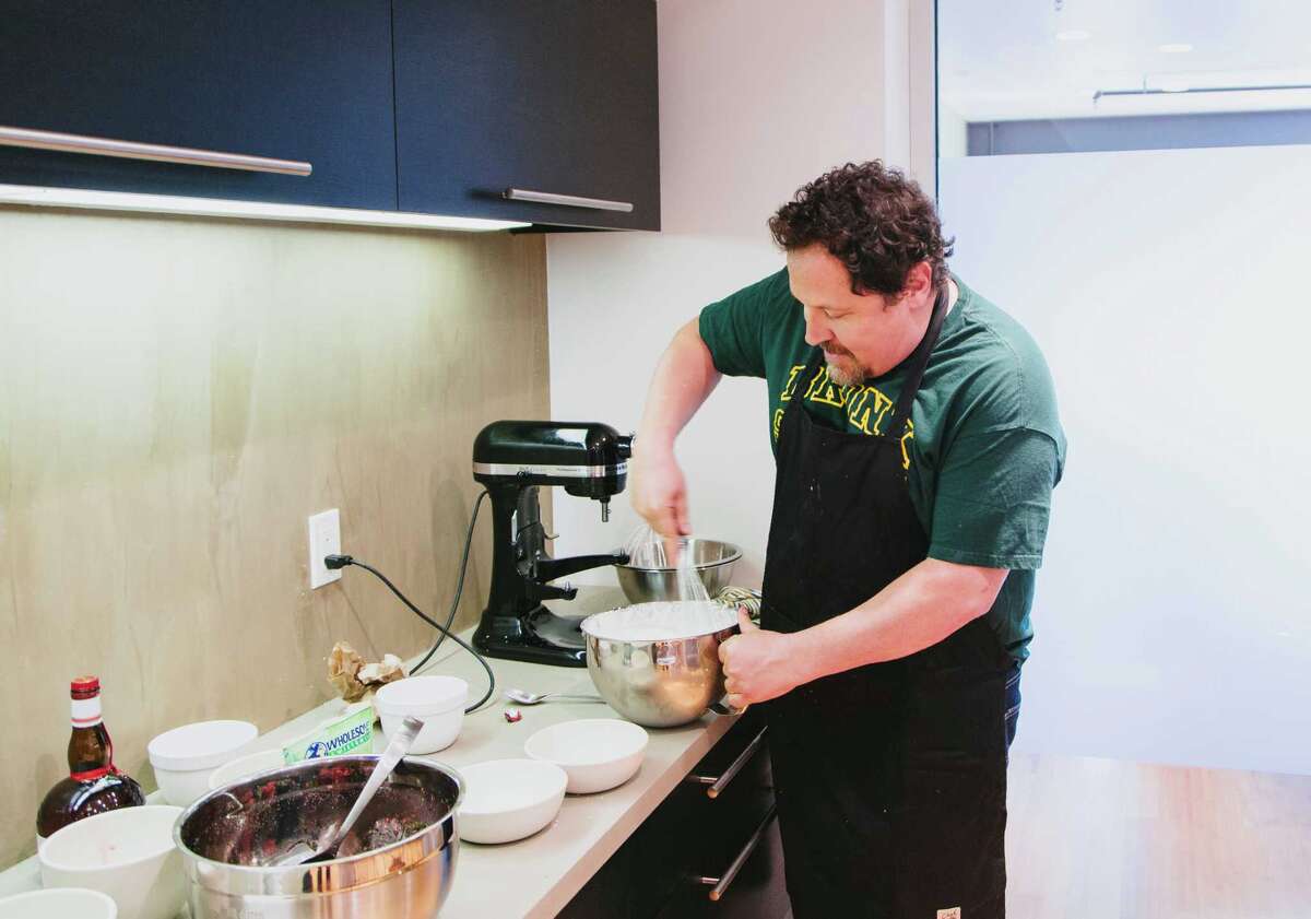 Review: Favreau's 'Chef' cooked to perfection