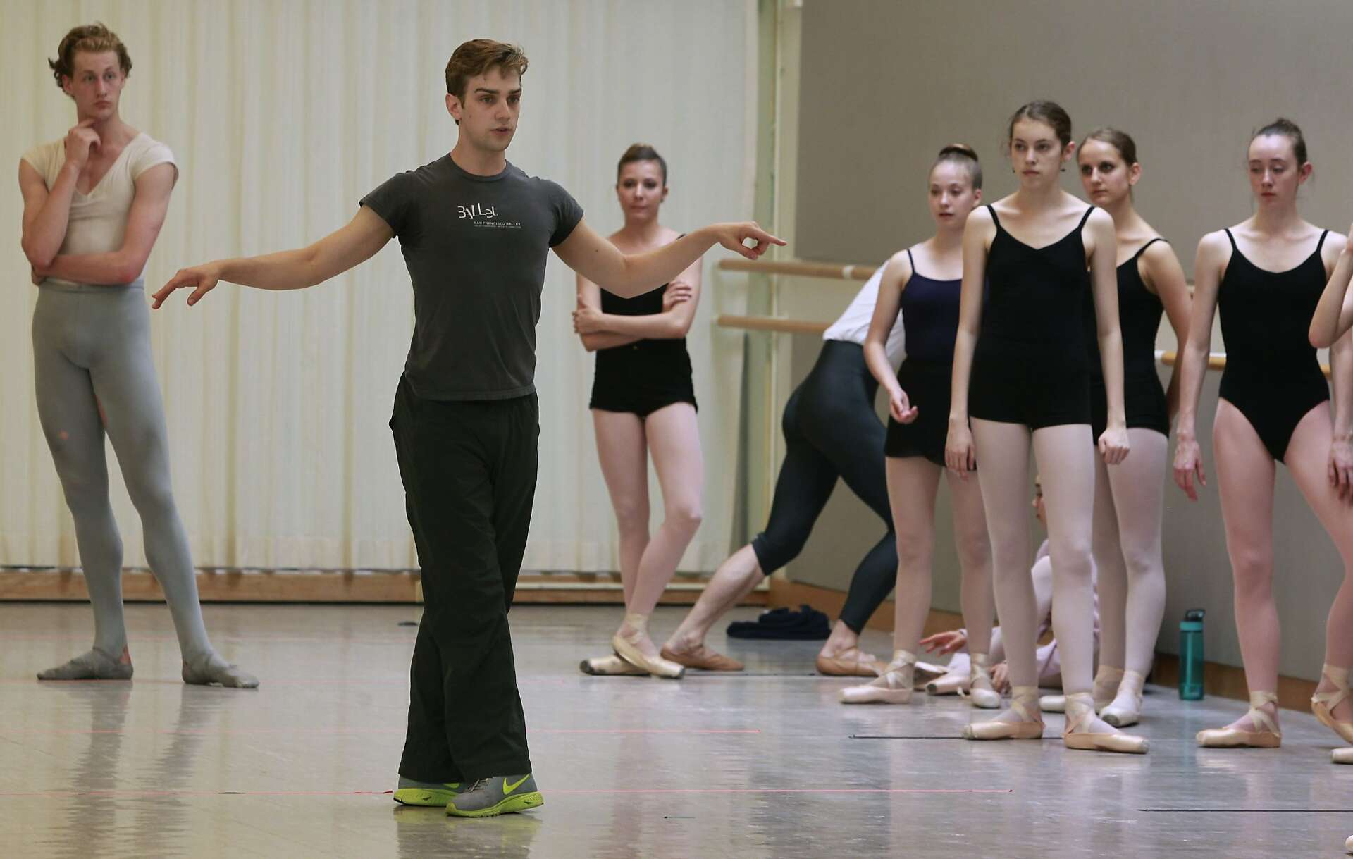 S.F. Ballet dancer Myles Thatcher en pointe as choreographer