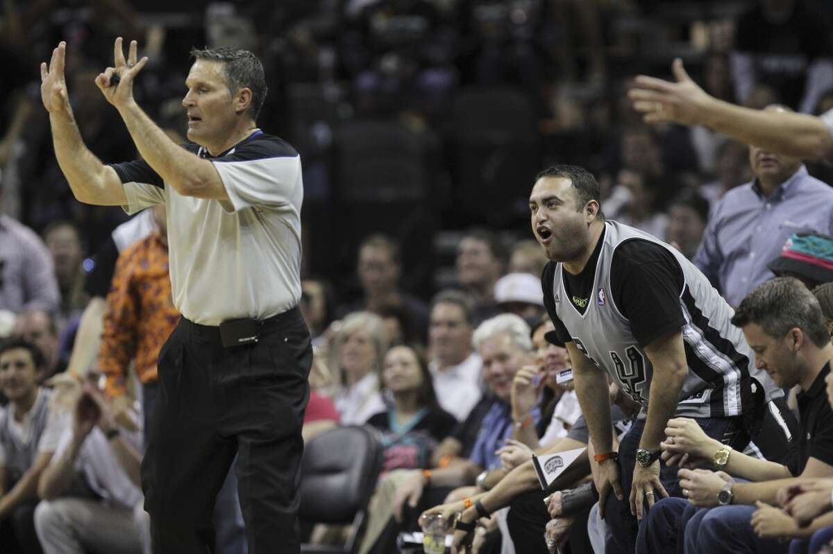25 types of San Antonio Spurs fans you will meet at the game this season