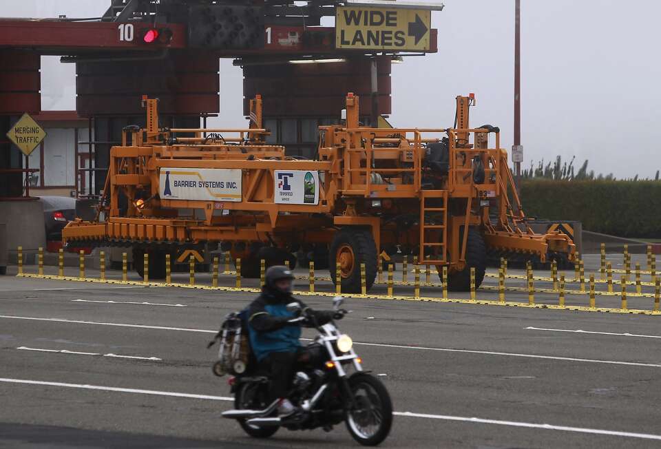 Movable median barrier coming to Golden Gate Bridge
