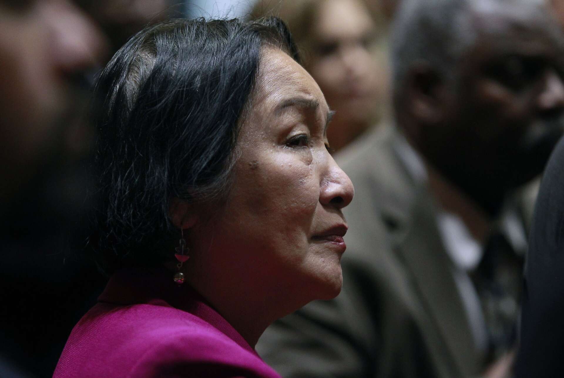 Jean Quan in car crash - conflicting claims over phone use