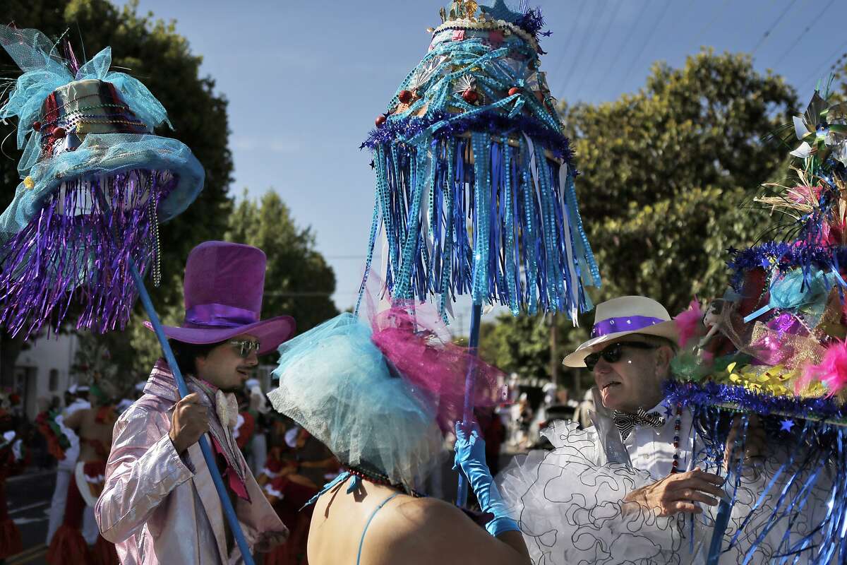 Carnaval partiers parade through S.F.'s Mission District