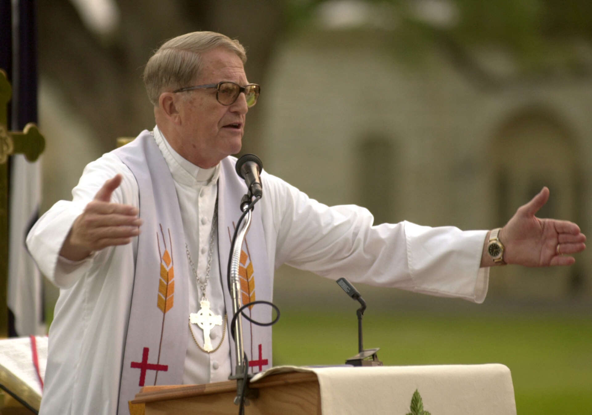 Walker became chaplain to paratroopers