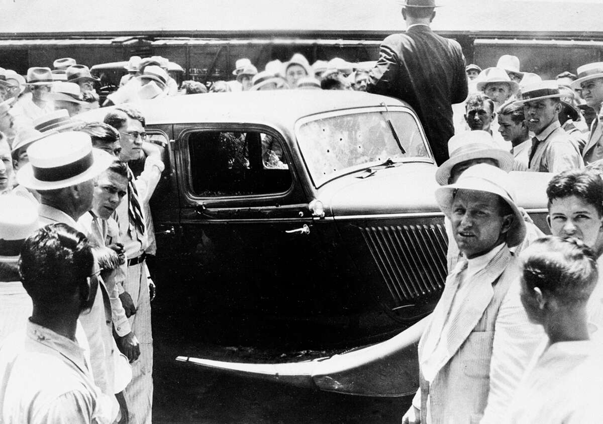 Rarely seen Bonnie and Clyde photos featured in Dallas gallery, now ...