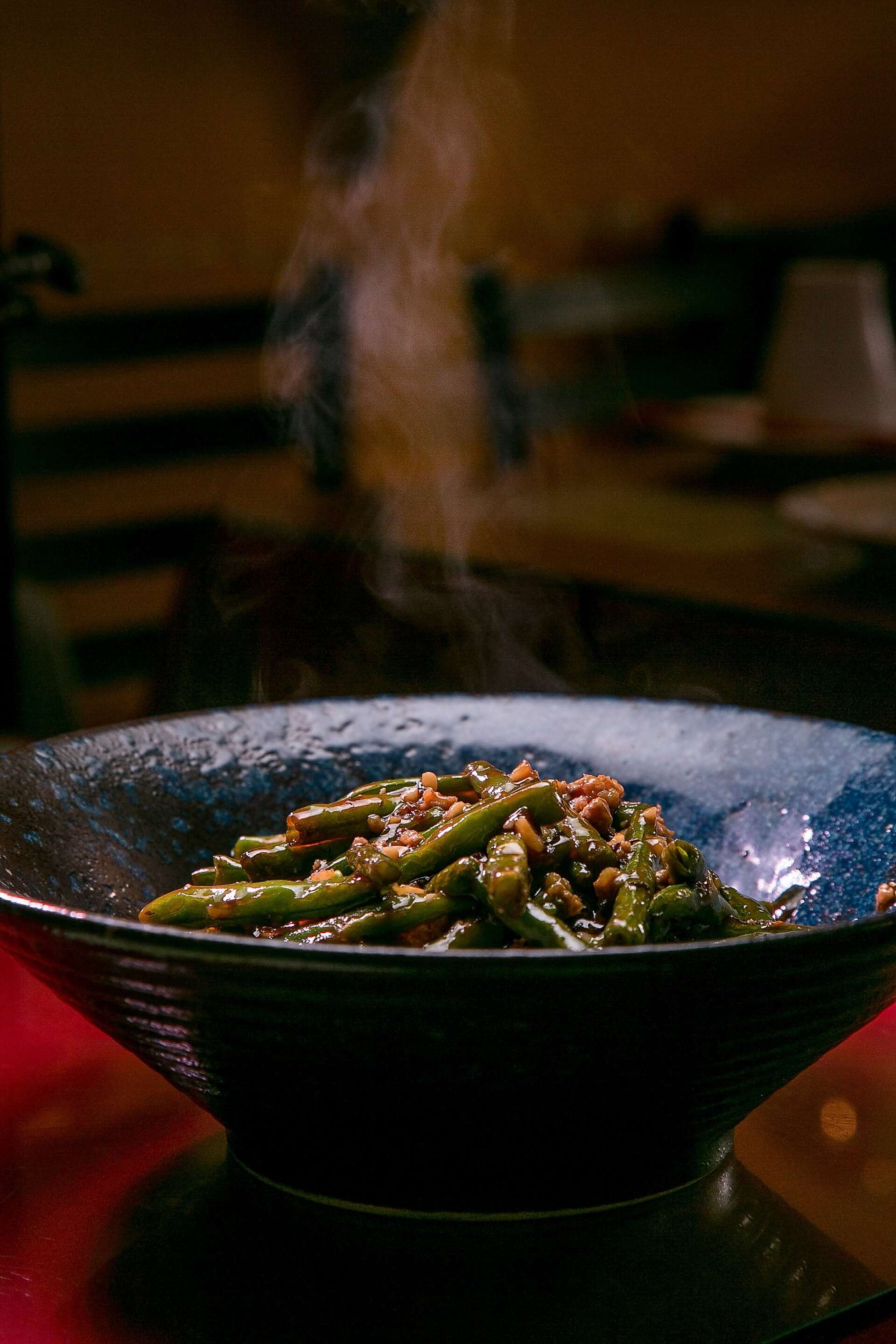 Spices!: Chinese standards aplenty, but the specialties shine