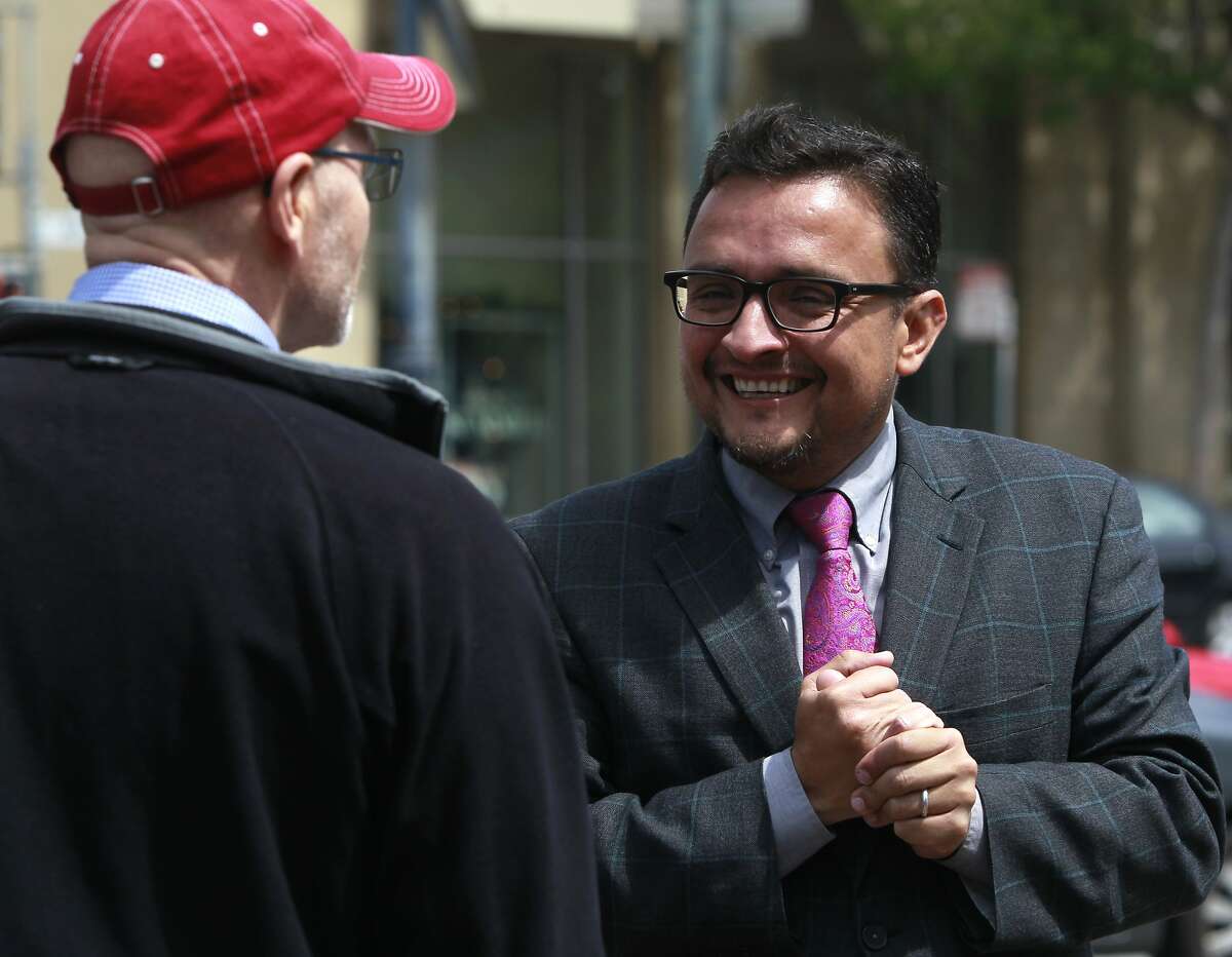 Chiu far outpaces Campos in Assembly race fundraising