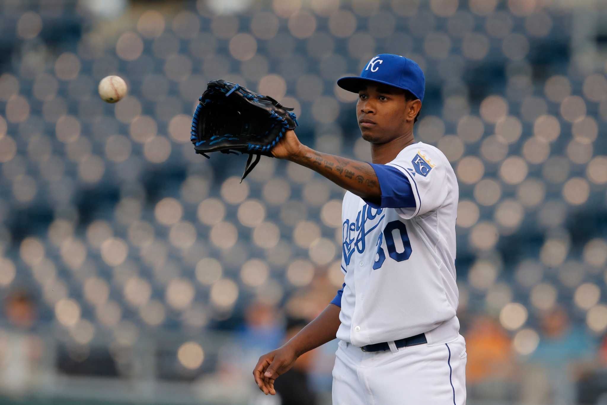 Royals' Ventura dials up 100 mph despite small size