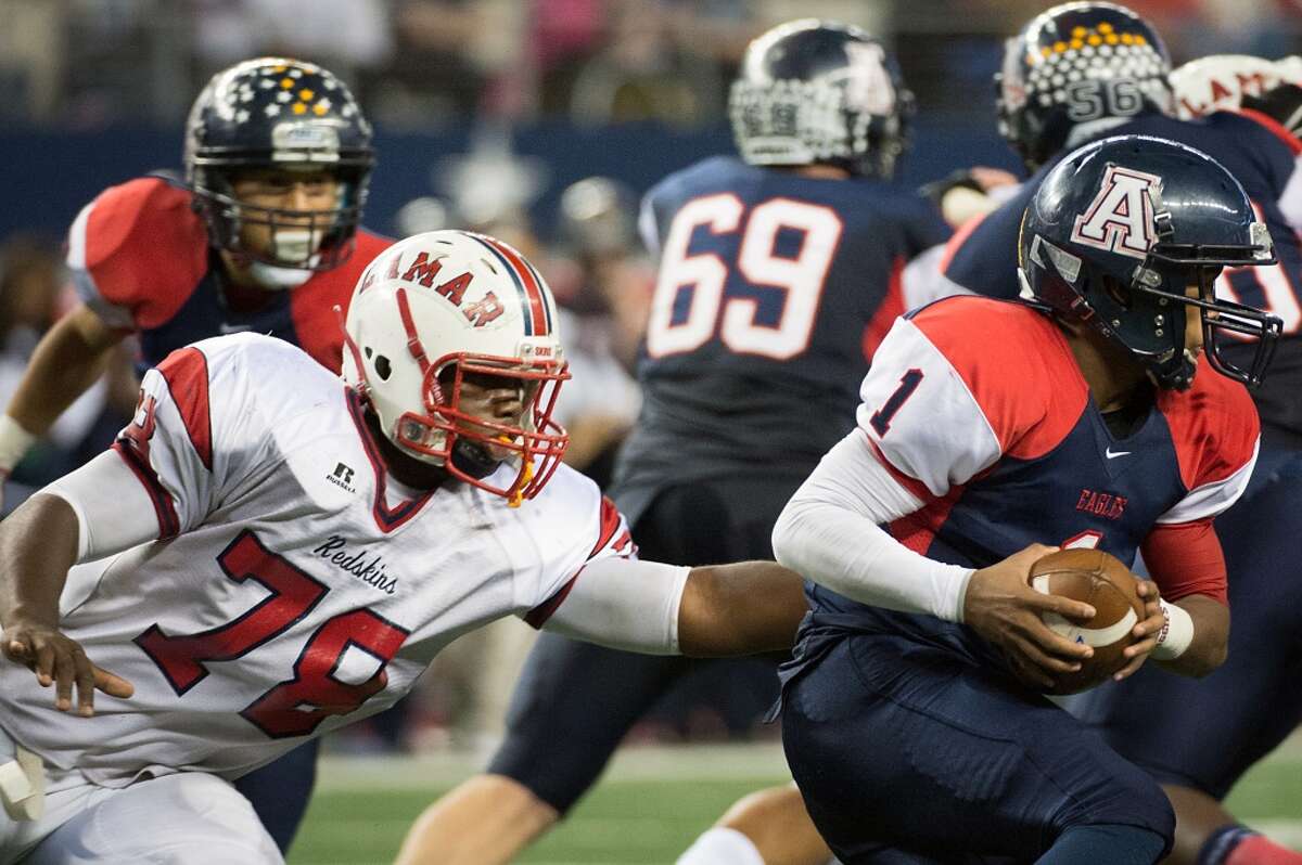 Highly touted QB aims to follow father to Aggies