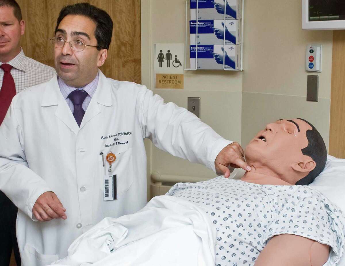 Simulated patients help doctors learn